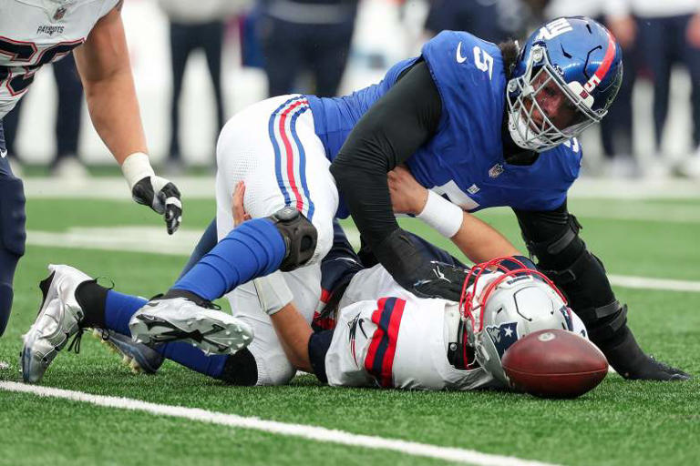 Patriots trade rumors: Insider on potential fit for Raiders star Maxx ...