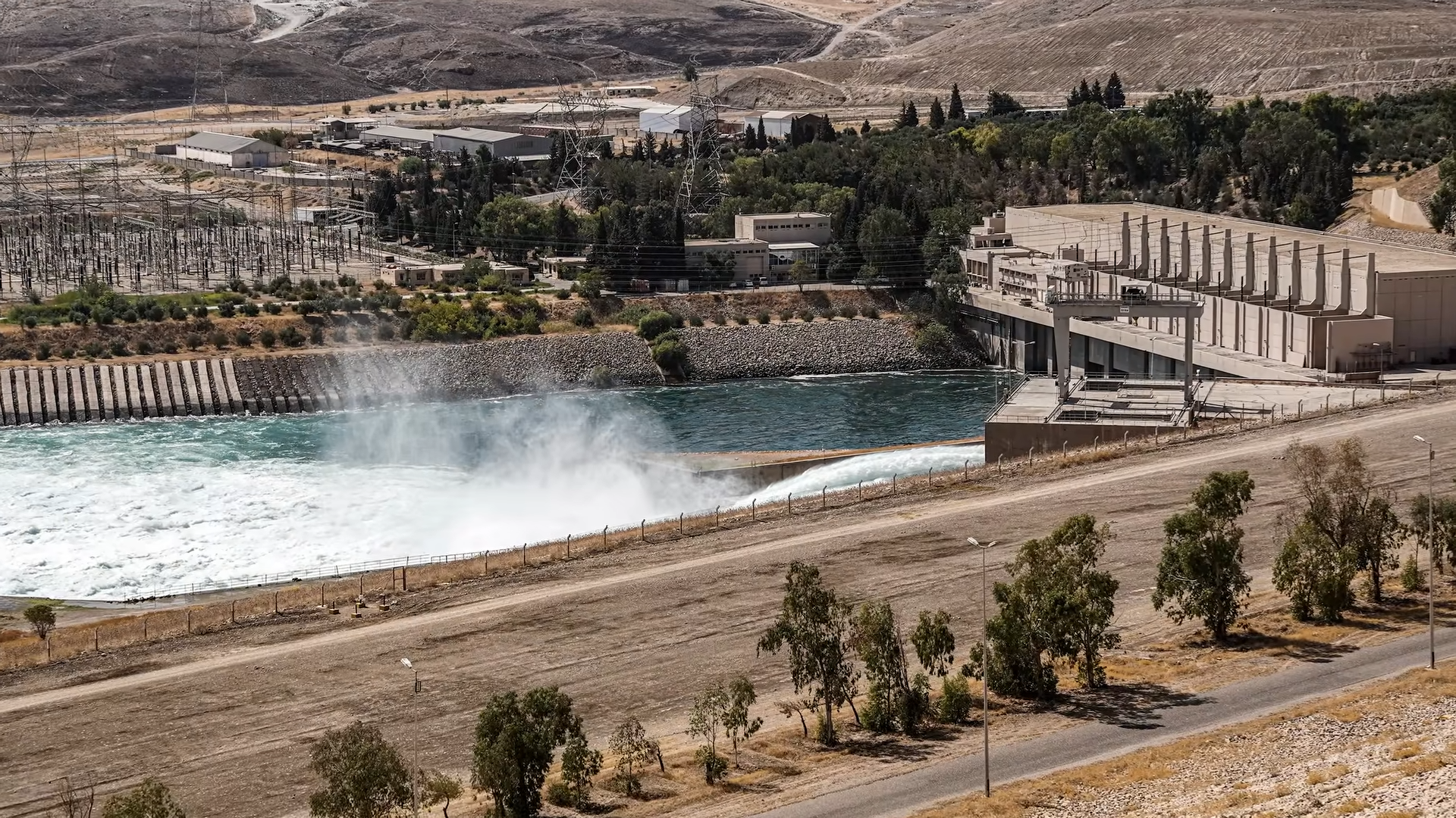 The world's most dangerous dam has been slowly failing for 40 years ...