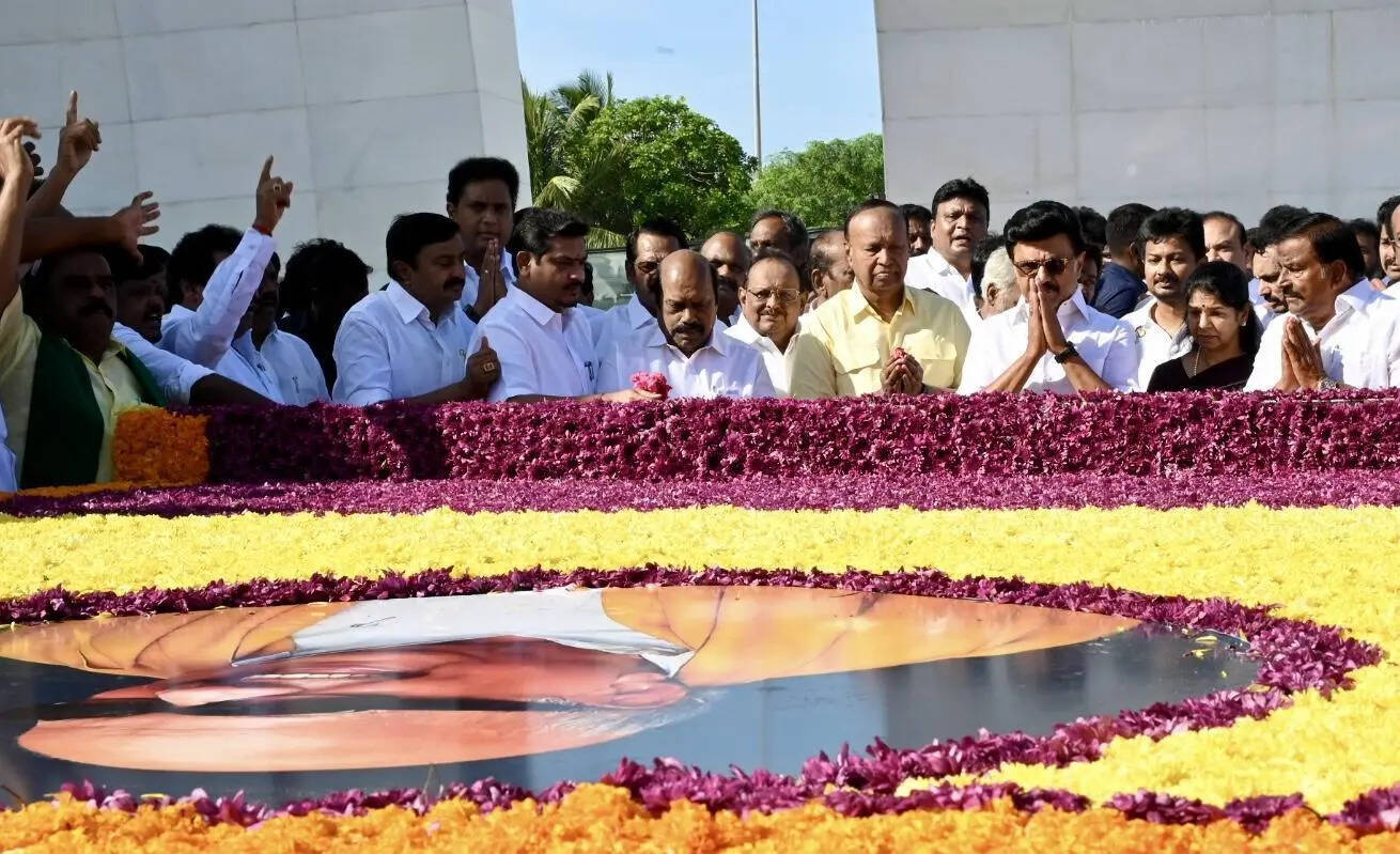 Karunanidhi remembered on his 103rd birth anniversary