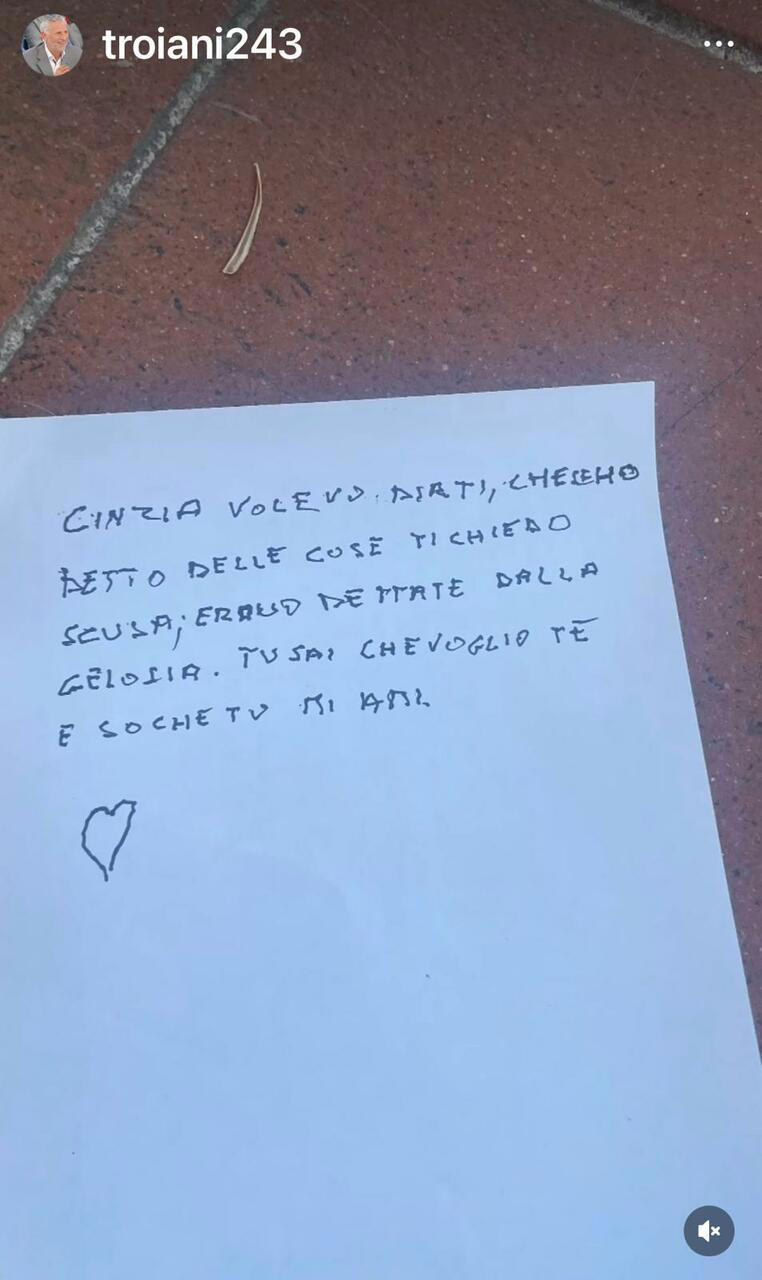 Uomini e Donne, Marco e Cinzia fanno sul serio? Spuntano anello, rose ...