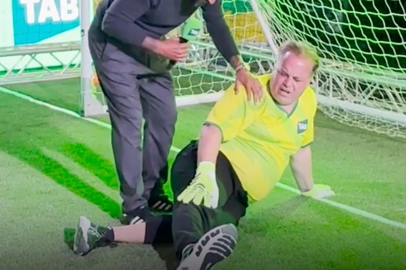 Bosnich explains horror injury from making 'innocuous' save