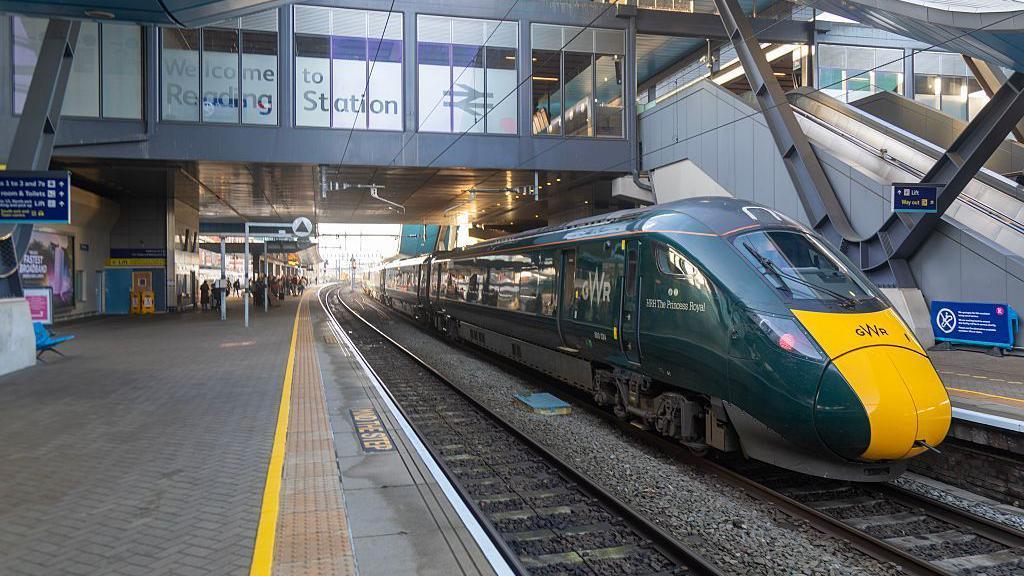 Disruption warning over weekend rail works