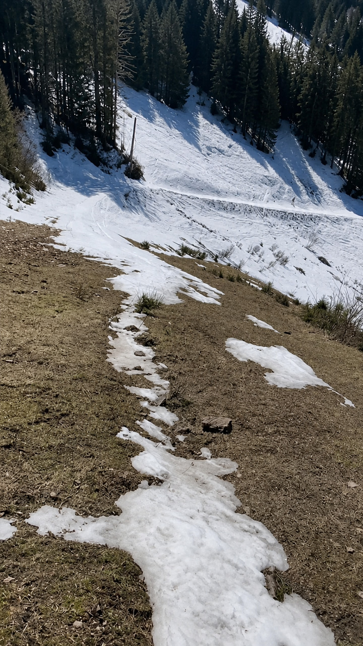 Skiresorts in de Alpen kampen met smeltende sneeuw