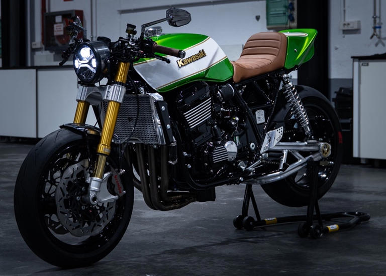 Kawasaki ZRX1200 restomod: la muscle bike anni 2000 rinasce con BOLT