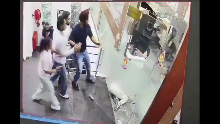 Unable to handle break-up, man stabs ex-girlfriend 20 times, then slits ...