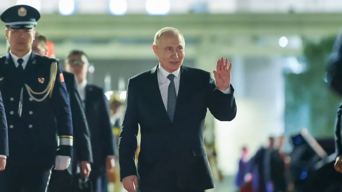 Putin ties Ukraine peace deal to concessions, claims Russian forces are ...