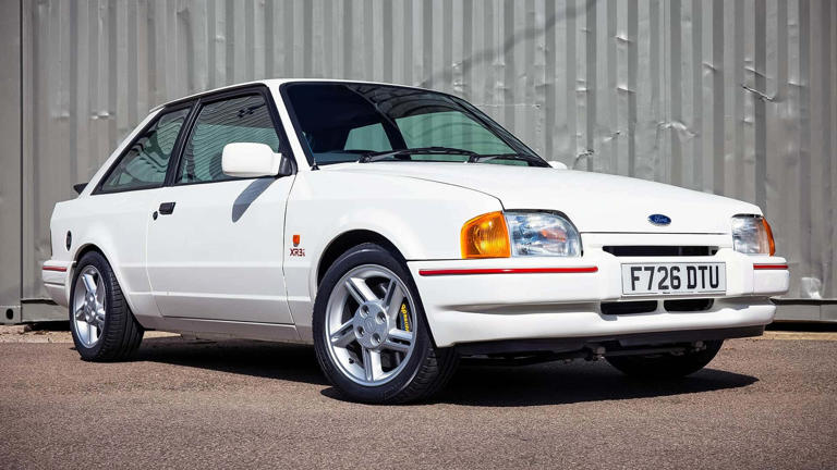 Ford Escort XR3i (2026): Tolman'dan hot hatch'lere saygı duruşu