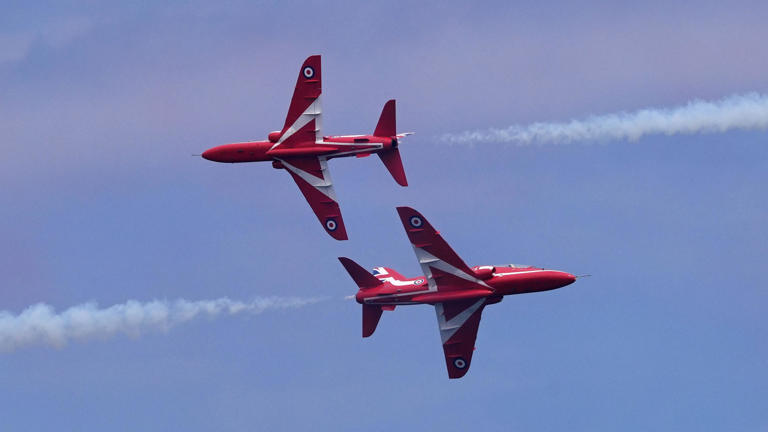 Britain 'on back foot' over Red Arrows replacement