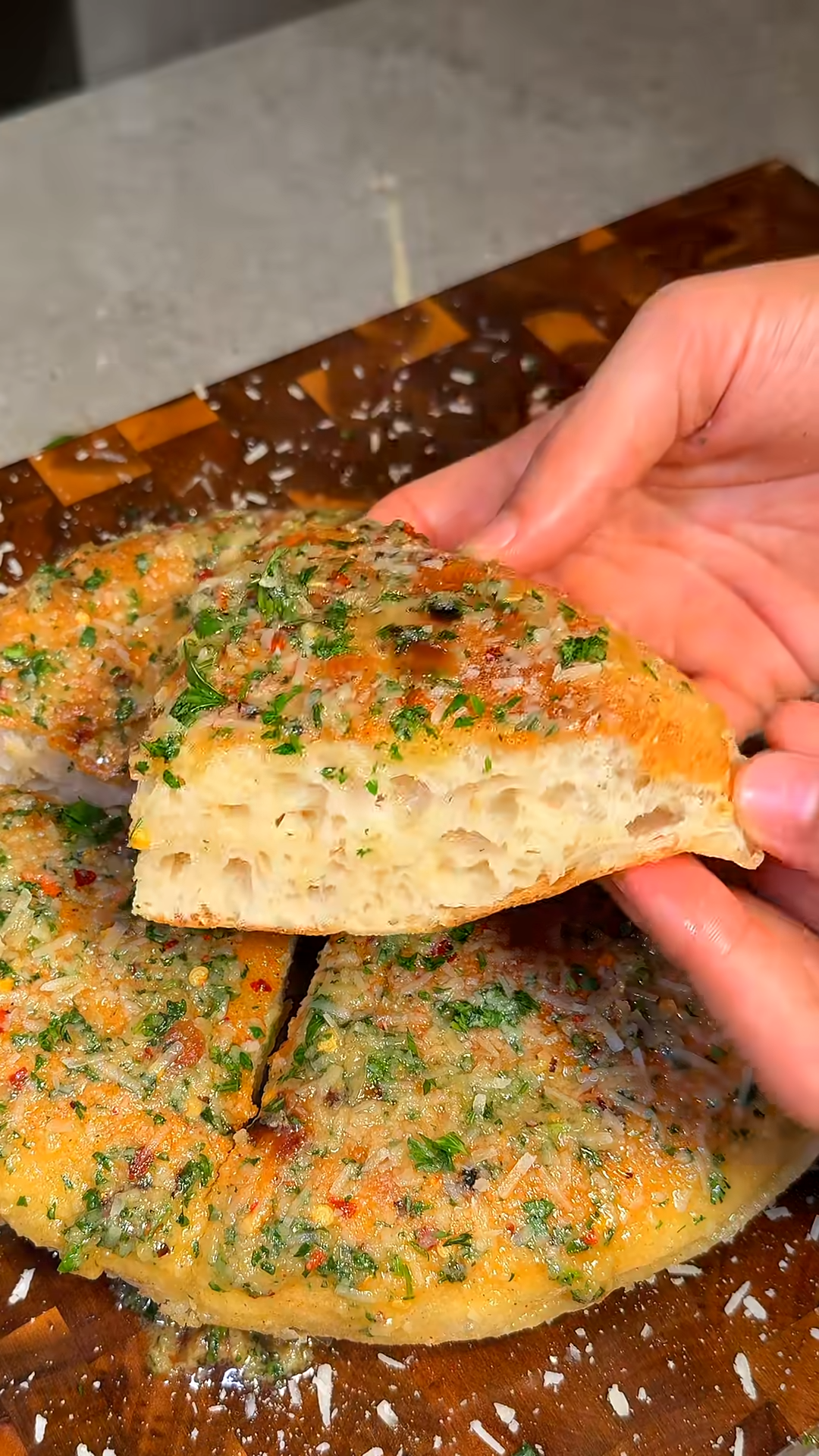Can you bake fluffy garlic bread using only a pan?