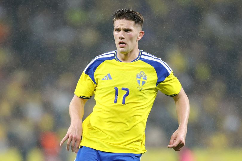 Viktor Gyokeres survives World Cup injury scare as Arsenal star suffers ...