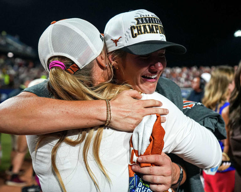 After repeat, can Texas softball supplant Oklahoma atop the sport? | Golden