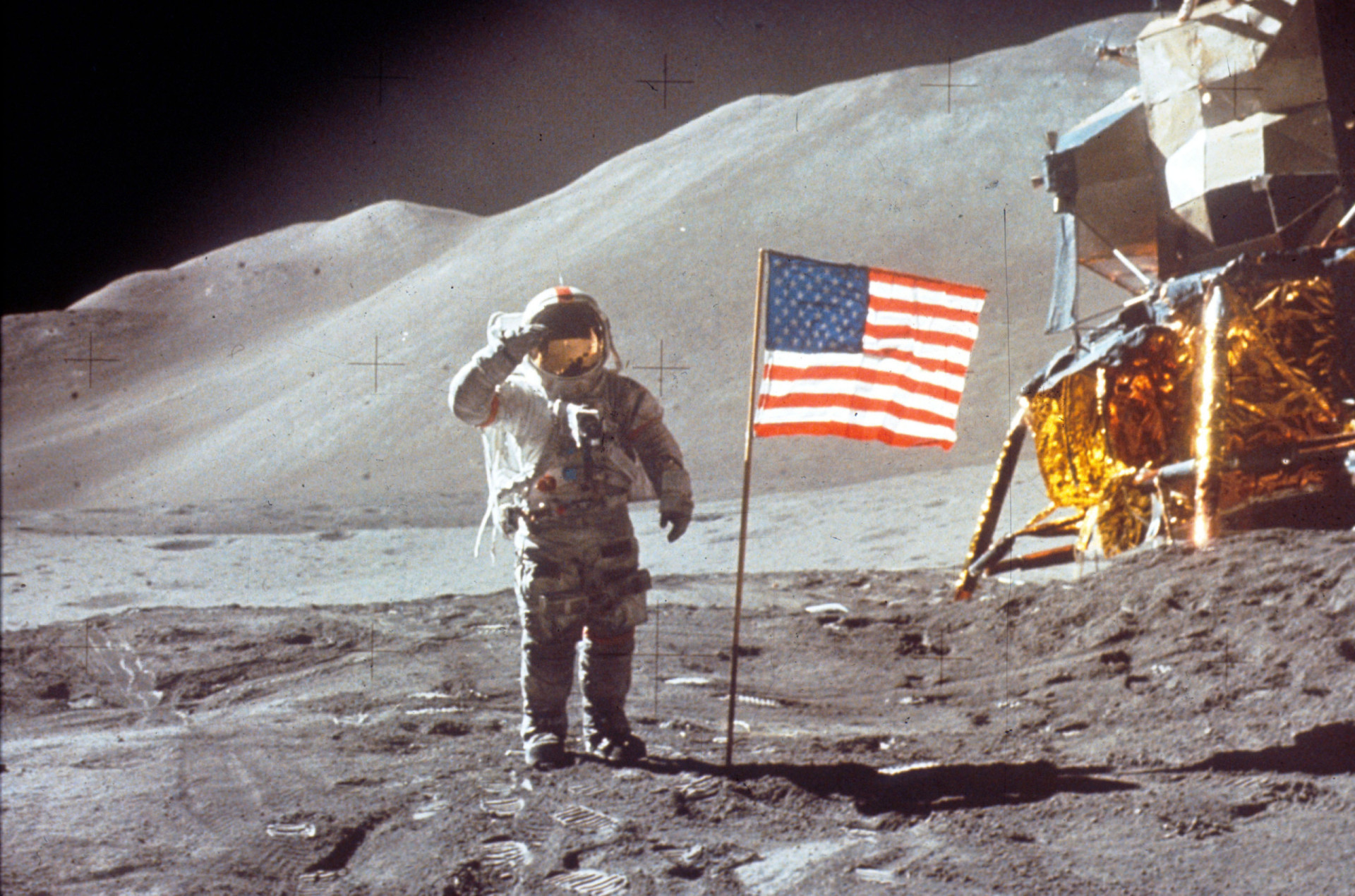 Things that have been left on the moon