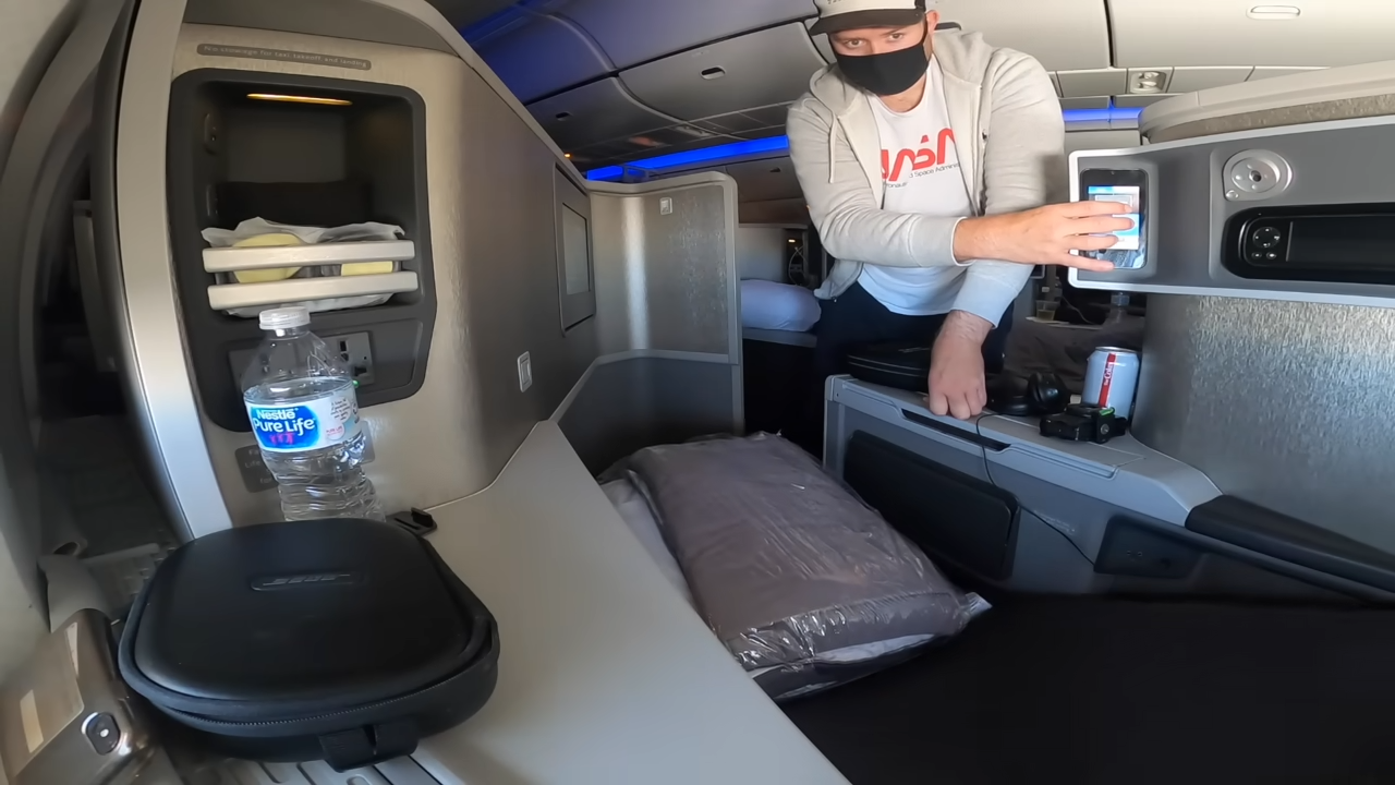 He paid $1,200 for first class - then the seat wasn’t even what he booked