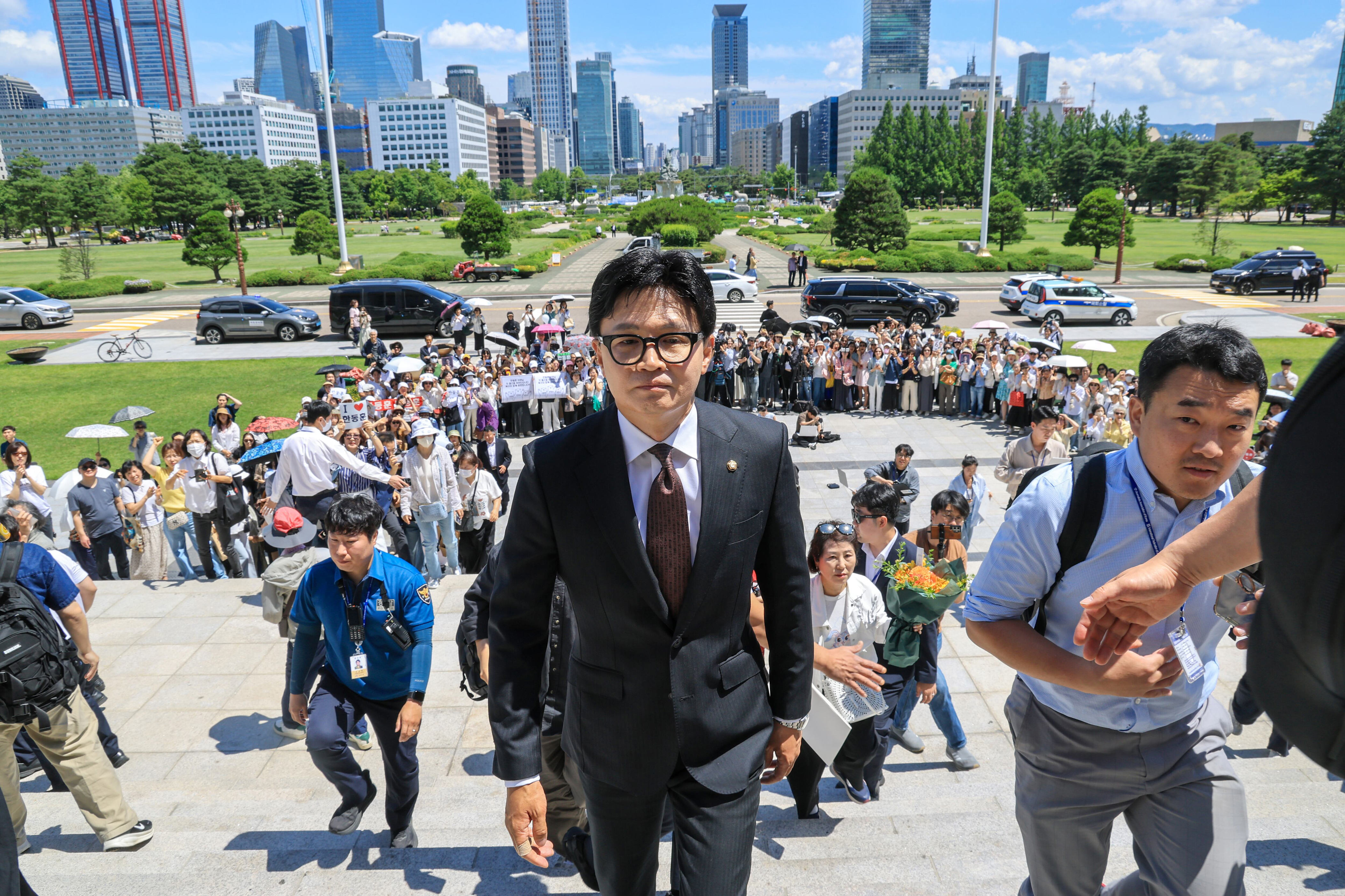 Han Dong-hoon pledges to rebuild conservatism in first assembly appearance