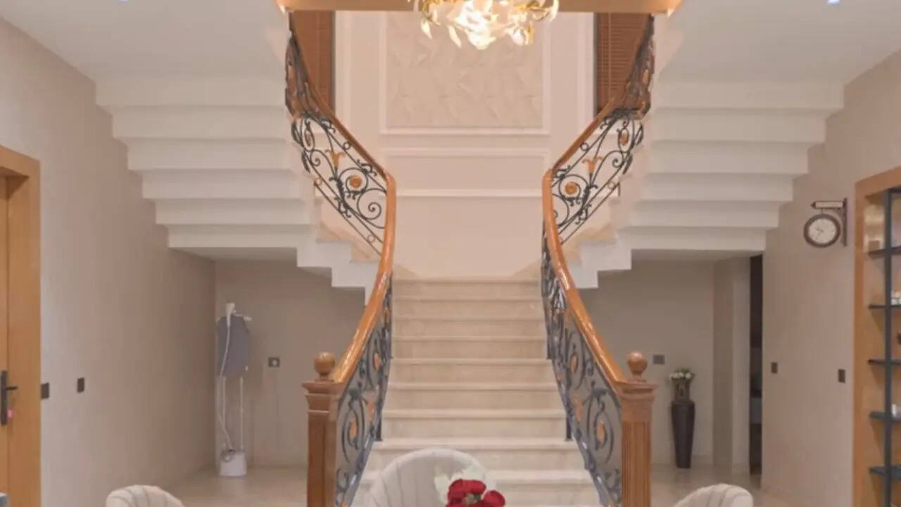 Elvish Yadav’s lavish 4-floor mansion: Bollywood-inspired grand ...
