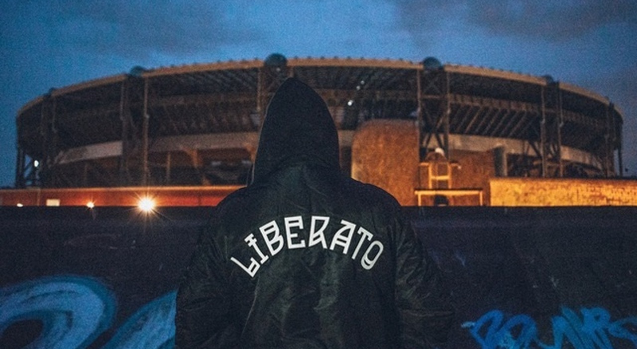 Napoli, stasera il concerto di Liberato al Maradona: prolungato l ...