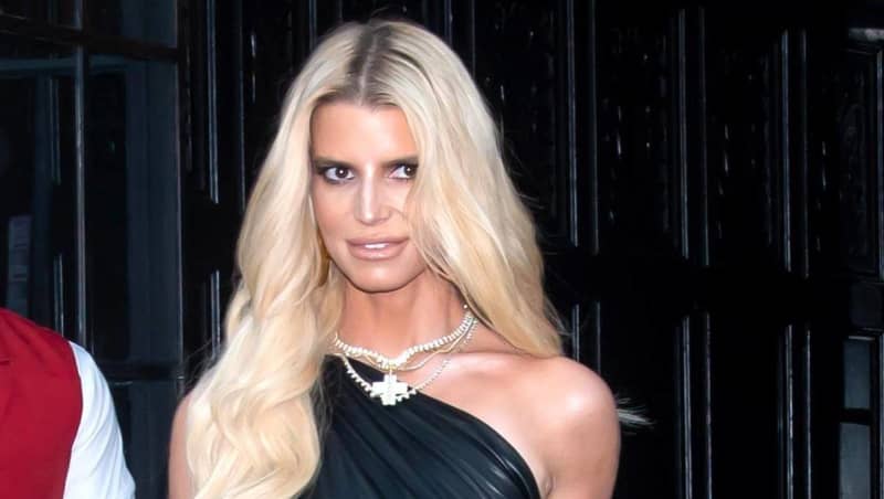 Jessica Simpson spricht über ihre Alkoholsucht