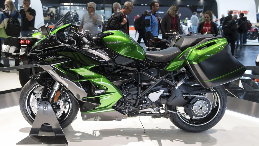 Kawasaki's 200hp Ninja H2 still stands apart after a decade