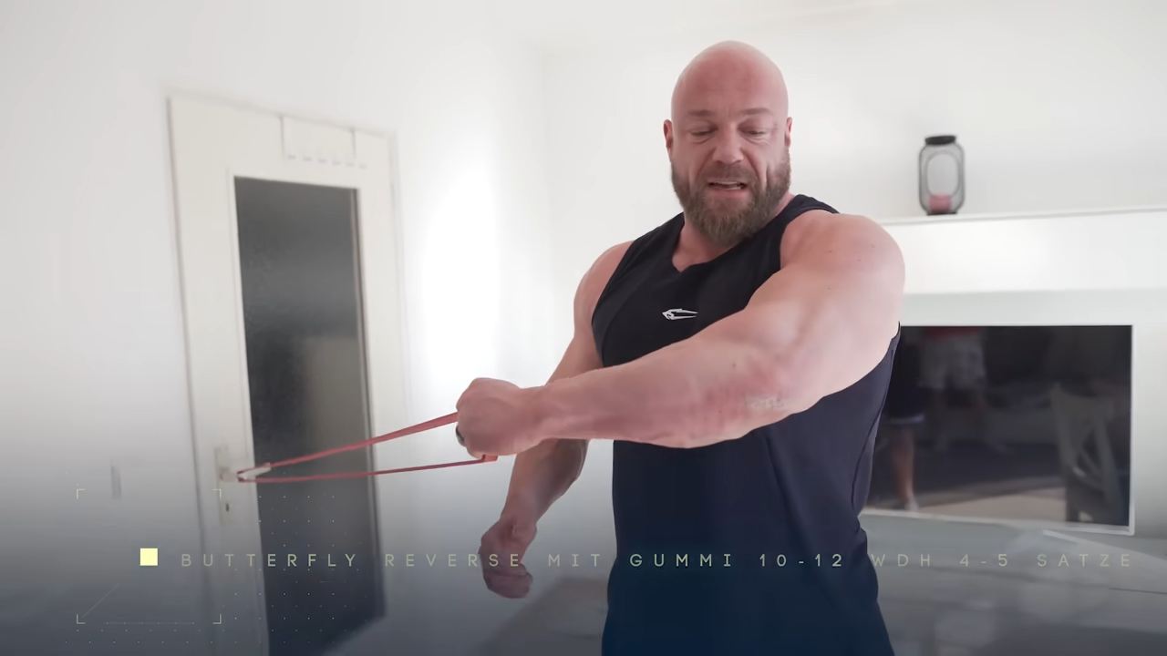 Bodybuilding training zuhause! Die besten Schulter Übungen