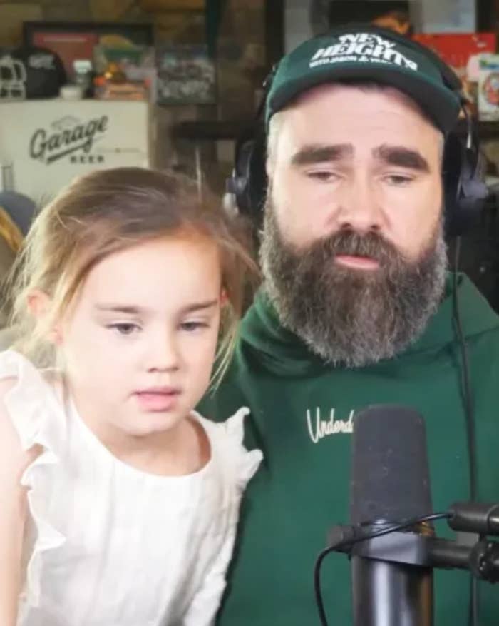 Kylie Kelce and Jason Kelce’s daughters mock fans who approach him in ...