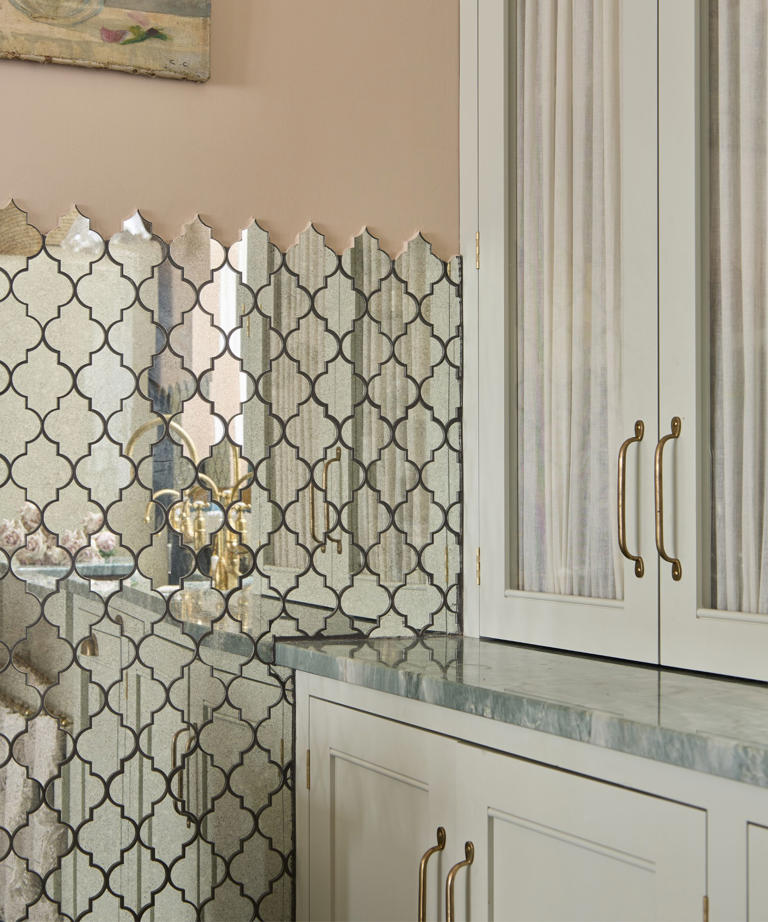 Pearl Lowe skipped subway tiles for a curved art deco backsplash that ...