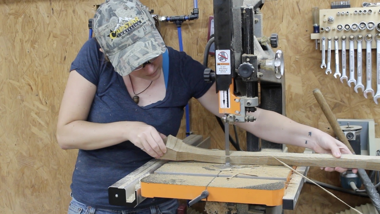How to make a custom axe handle