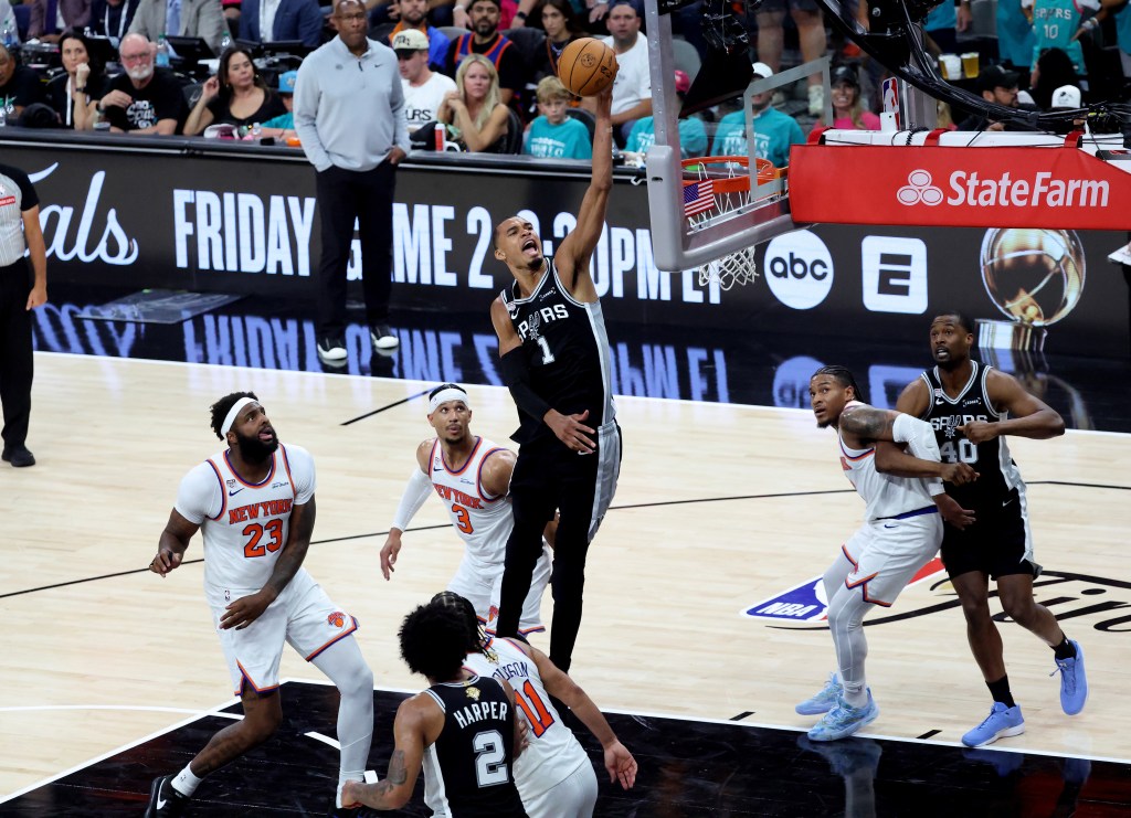 Why fearless Spurs are dangerous threat to Knicks as they brush off ...