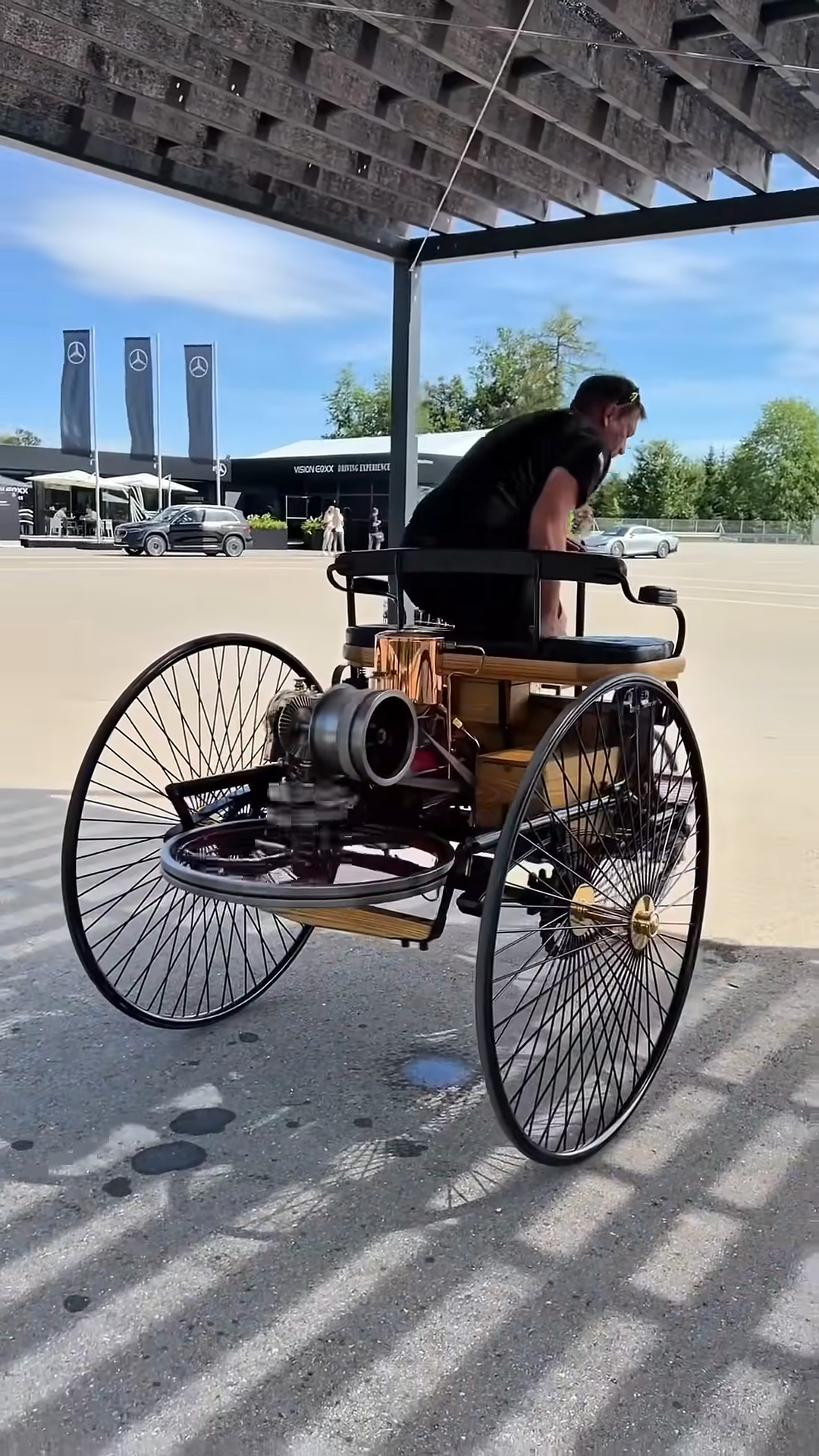 Driving the original Benz patent car from the late 1800s