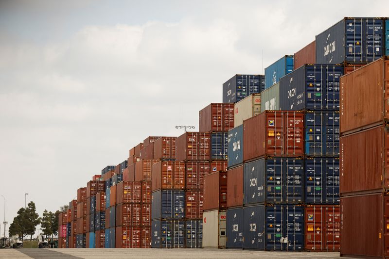 Signs global trade in goods starting to slow, WTO says