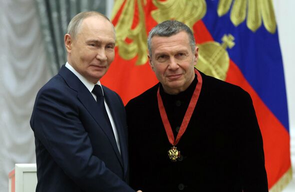Putin puppet issues horror missile threat to 1 UK town - 'blow up the ...