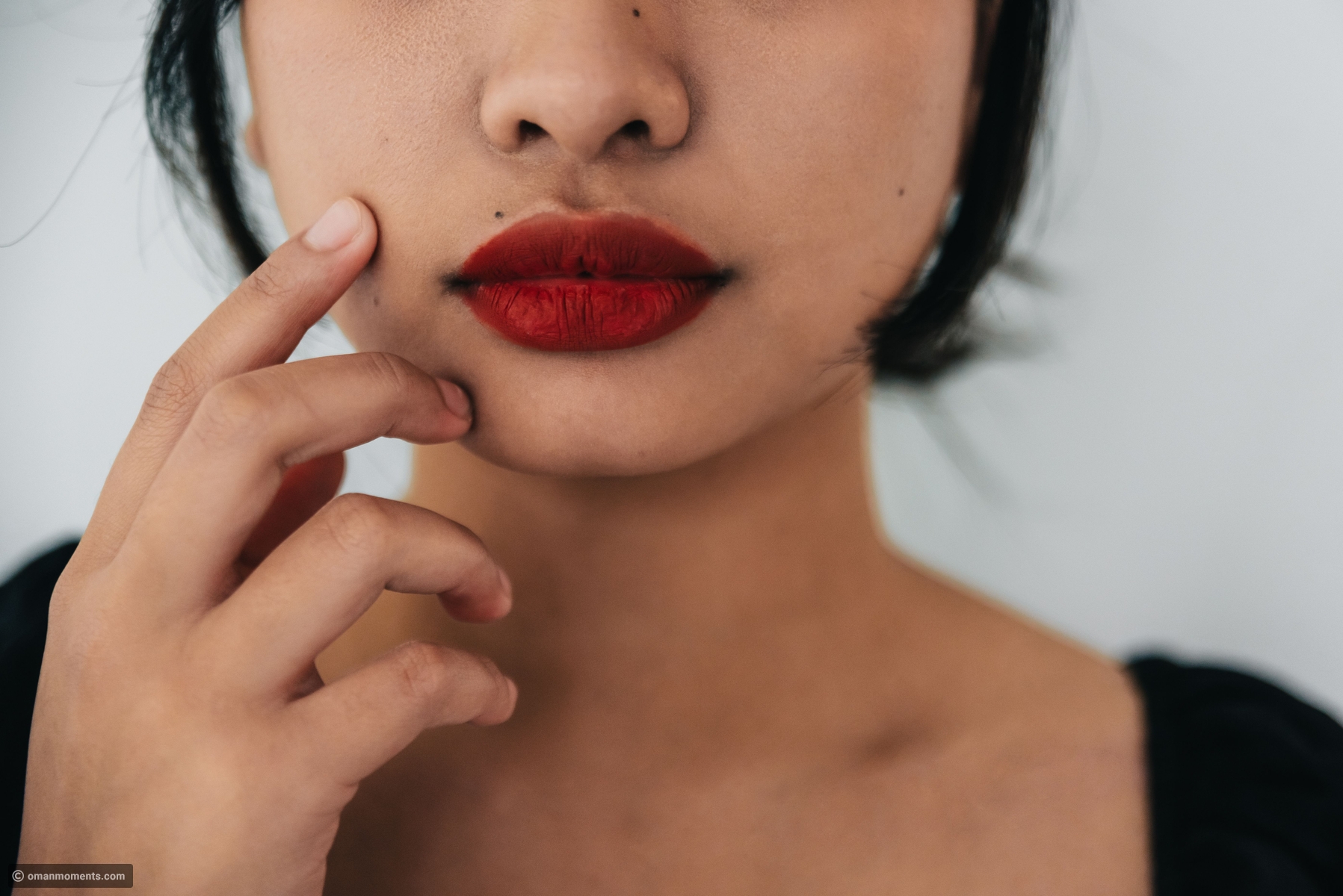 These 10 makeup trends often do more harm than good