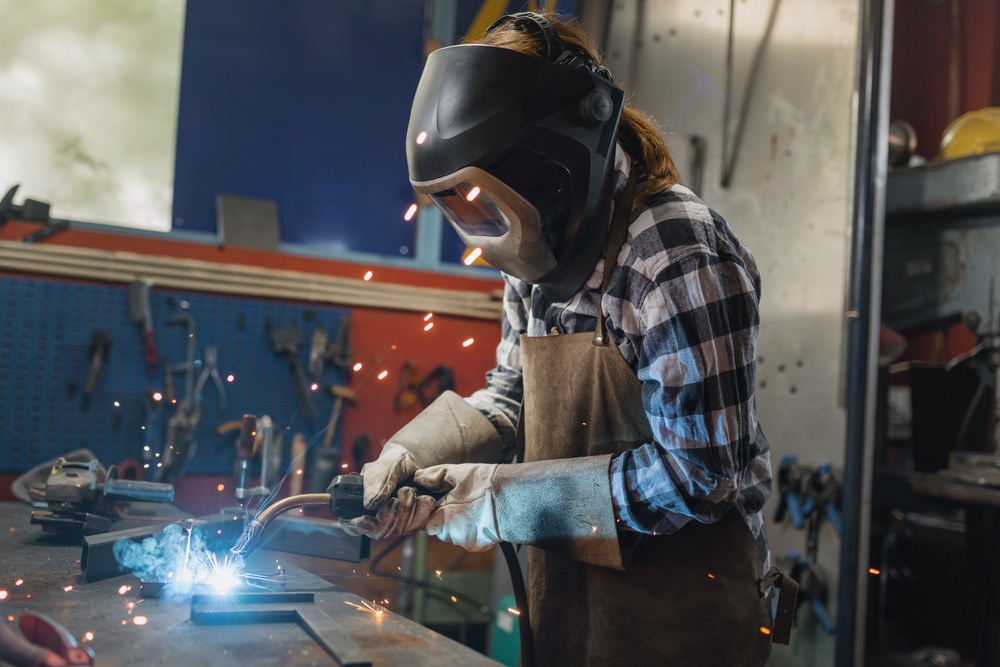 18 trade jobs women are breaking into that pay over $65,000