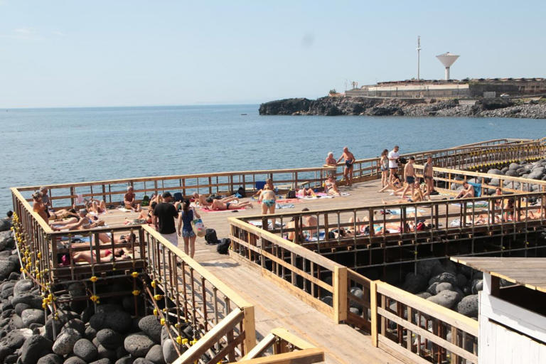 Foto | Estate 2026 a Catania: solarium operativo a San Giovanni Li Cuti ...