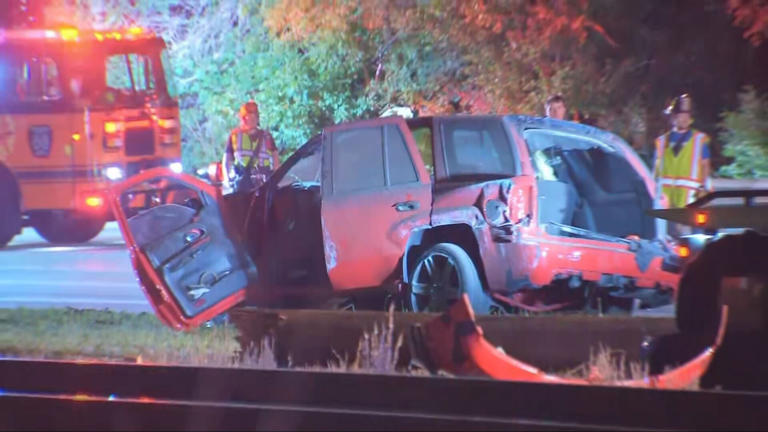 At least 1 injured in single-vehicle crash that shut down Route 8 in ...