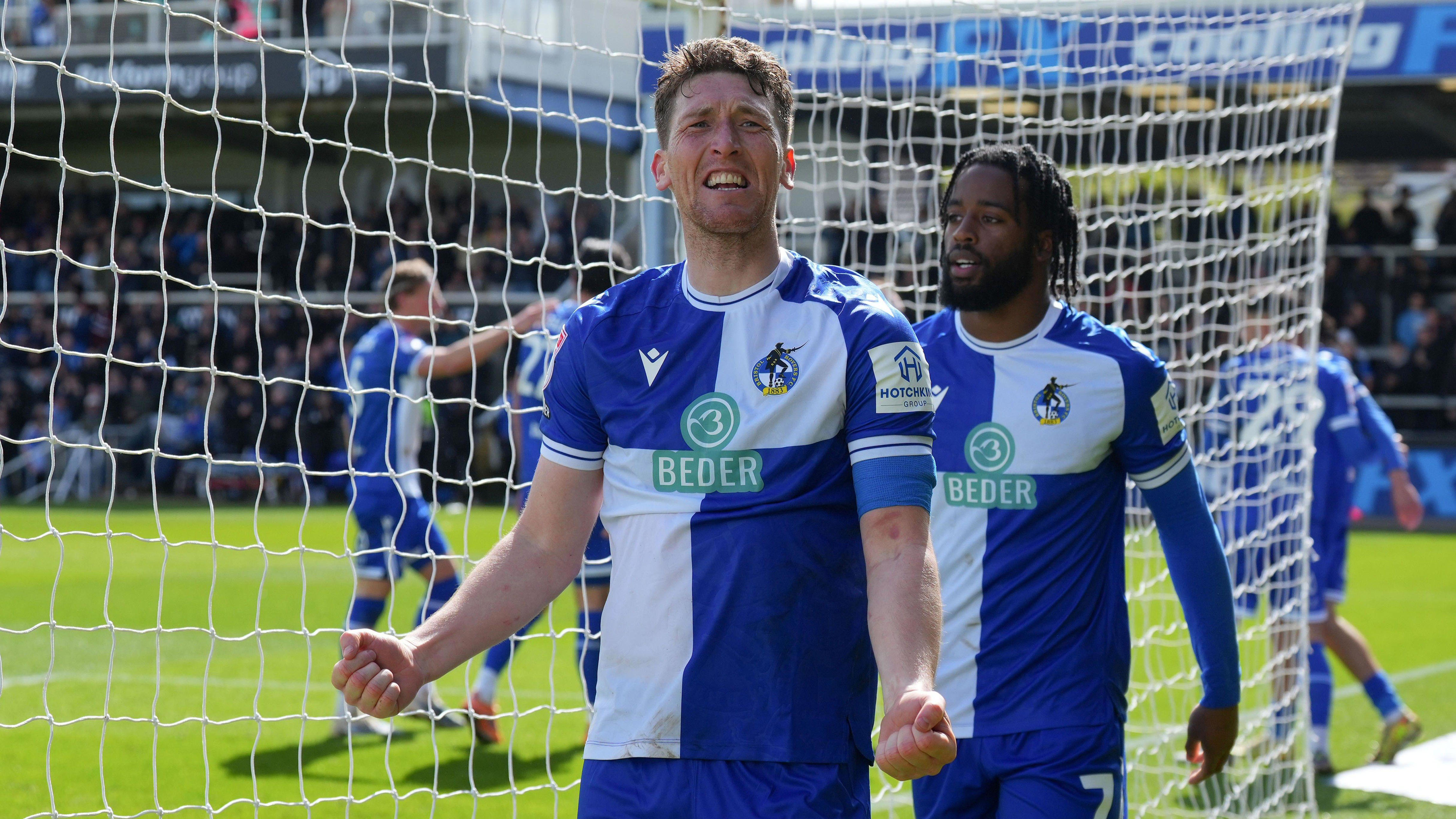 Midfielder Smallwood pens permanent Bristol Rovers deal