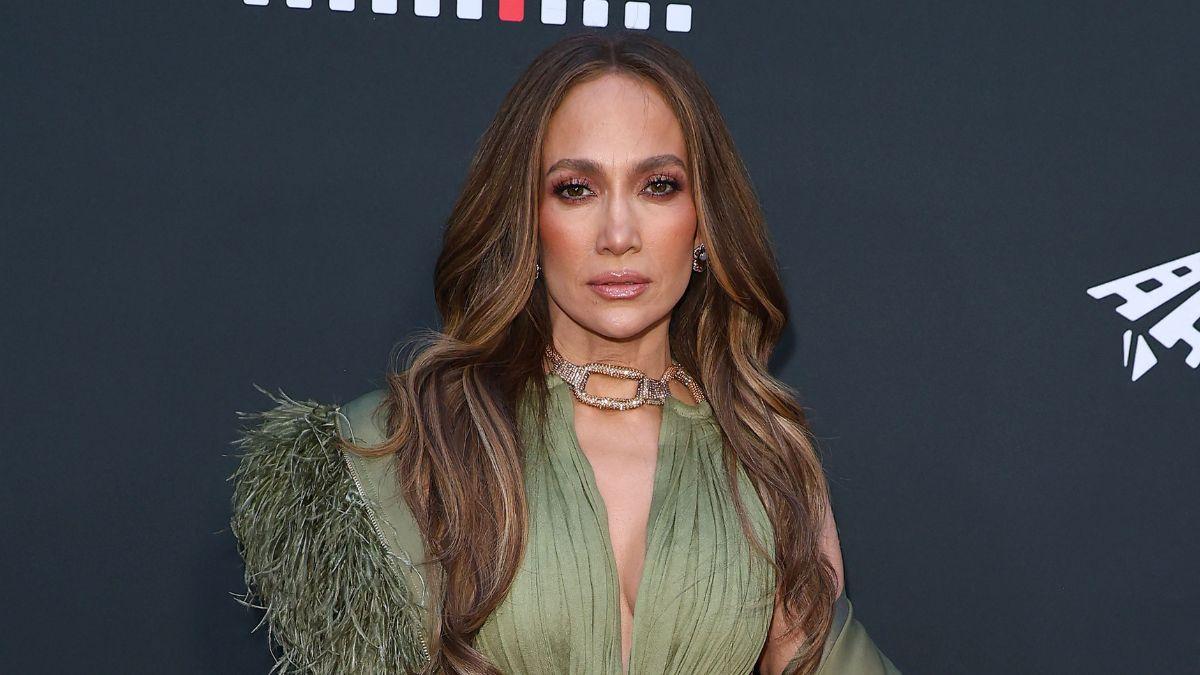 Jennifer Lopez finally explains infamous 'Mi Gente Latino' moment