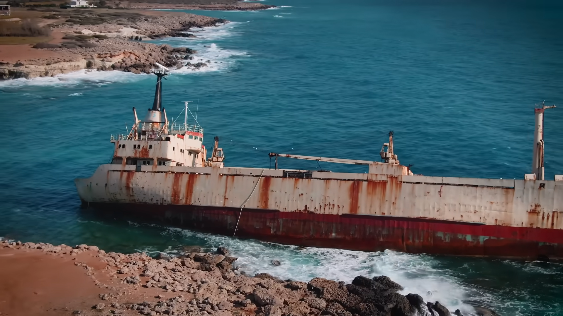 What happens to a ship after it sinks?