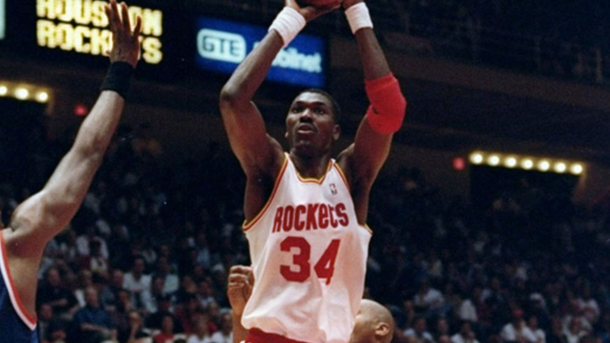 The 11 greatest NBA players of all time, ranked by AI