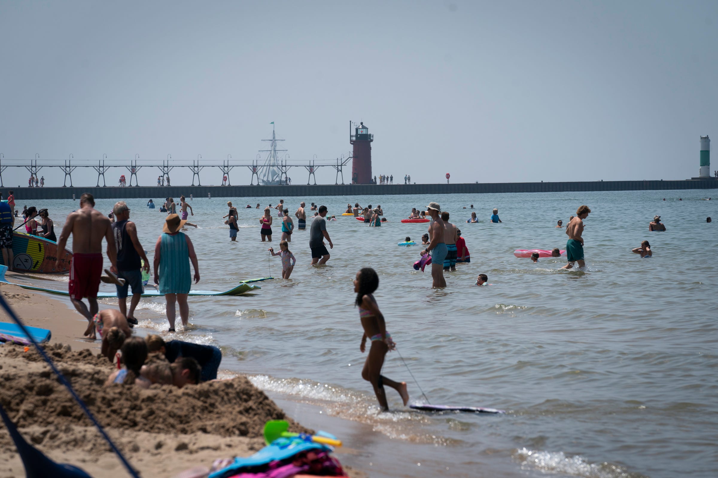 Spotty rain, cool temps for holiday weekend. See forecast, radar