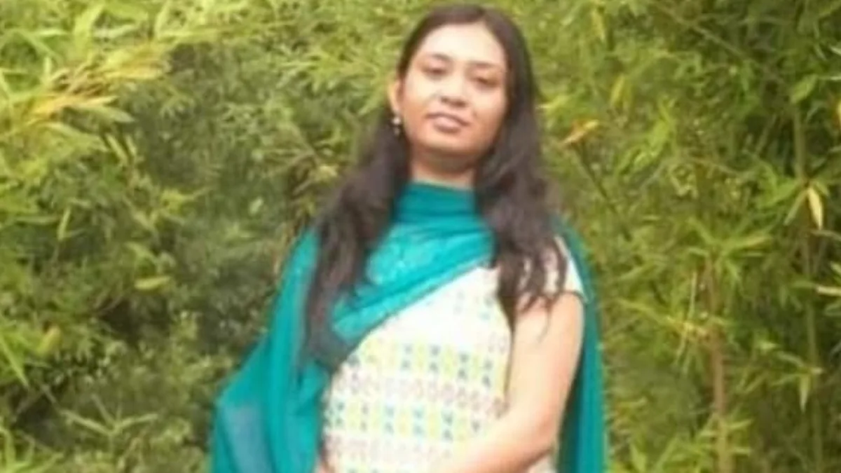 Mystery death: DU professor found dead in Delhi's Vasundhara Enclave ...