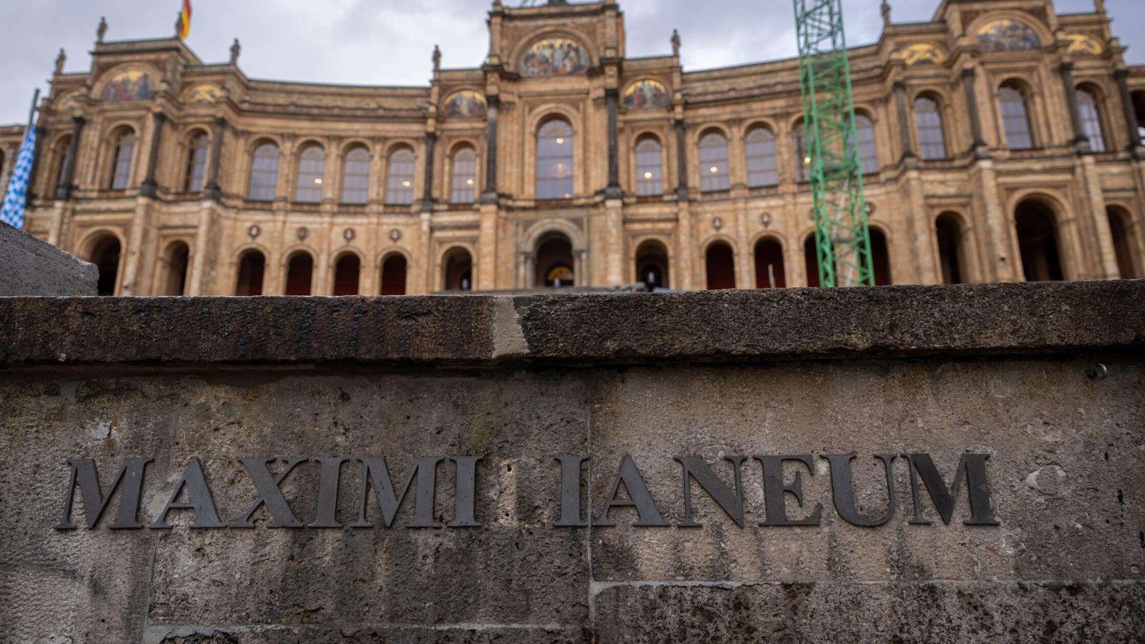 Mehr Geld für Landtagsabgeordnete - trotz knapper Kassen