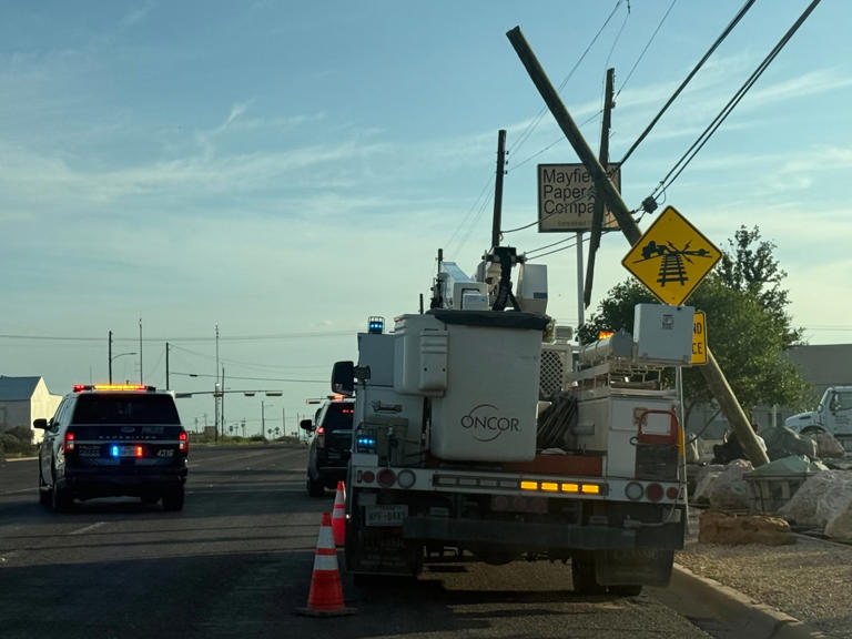 Sleeping driver crashes into electrical pole in Odessa