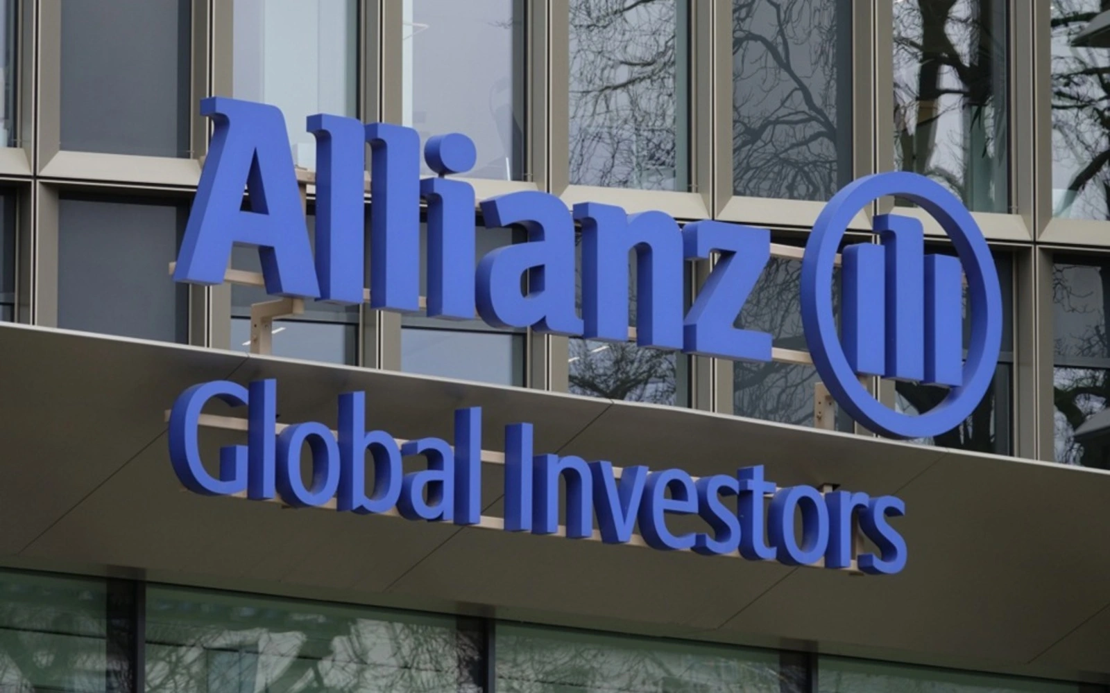 AllianzGI in talks to buy UOB Asset Management