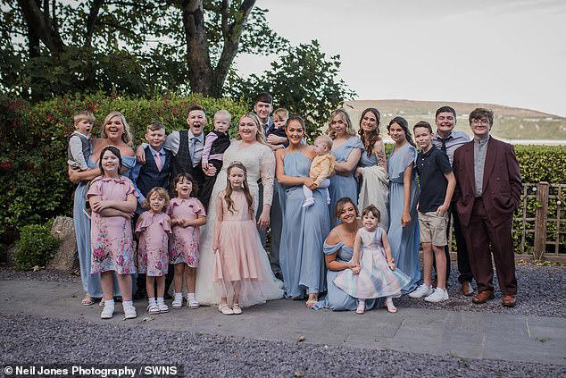 Bride who carried on with her wedding after being jilted at the altar ...