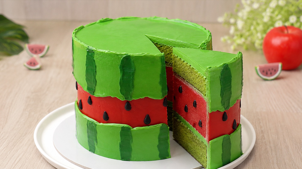 Summer watermelon cake gets sliced open