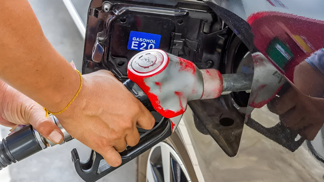 India races towards 100% ethanol, but half of vehicle owners want E0 ...