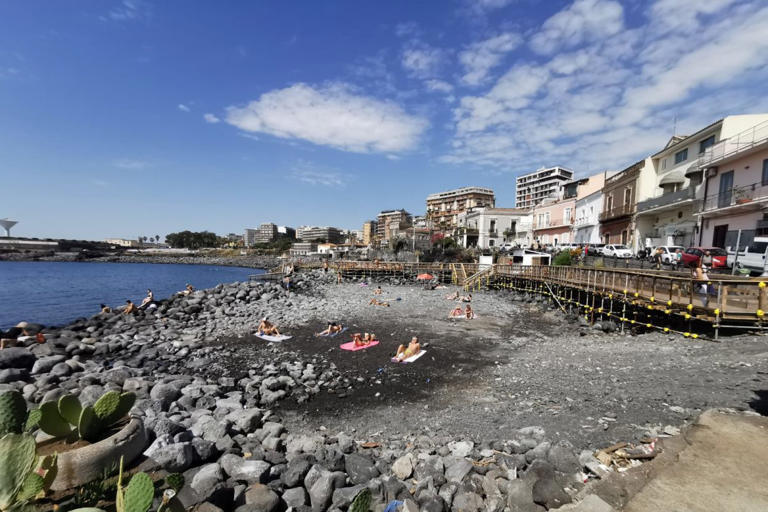Foto | Estate 2026 a Catania: solarium operativo a San Giovanni Li Cuti ...