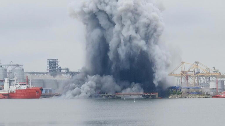 Un drone maritime ukrainien explose dans le port roumain de Constanta ...