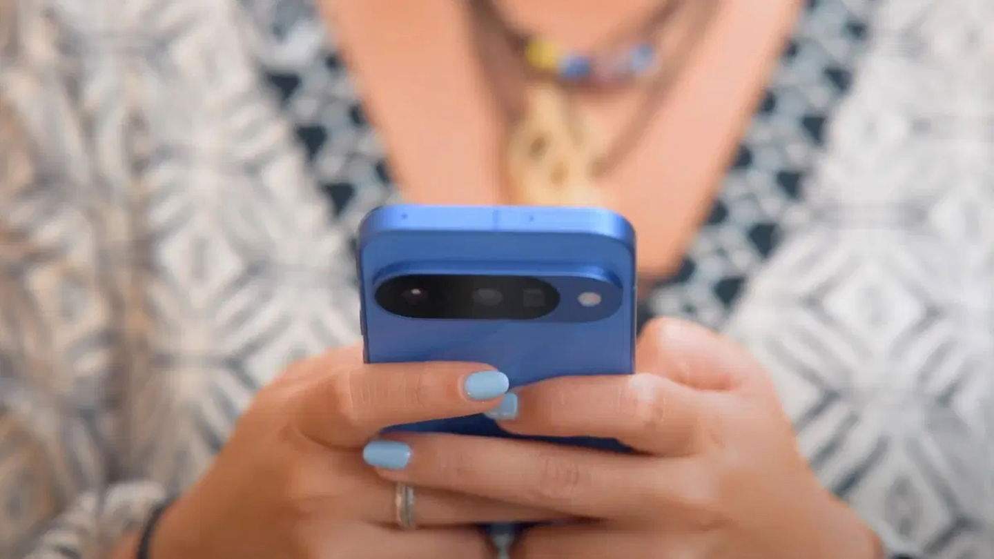 Llévate el smartphone con la experiencia Android más completa con 300 ...