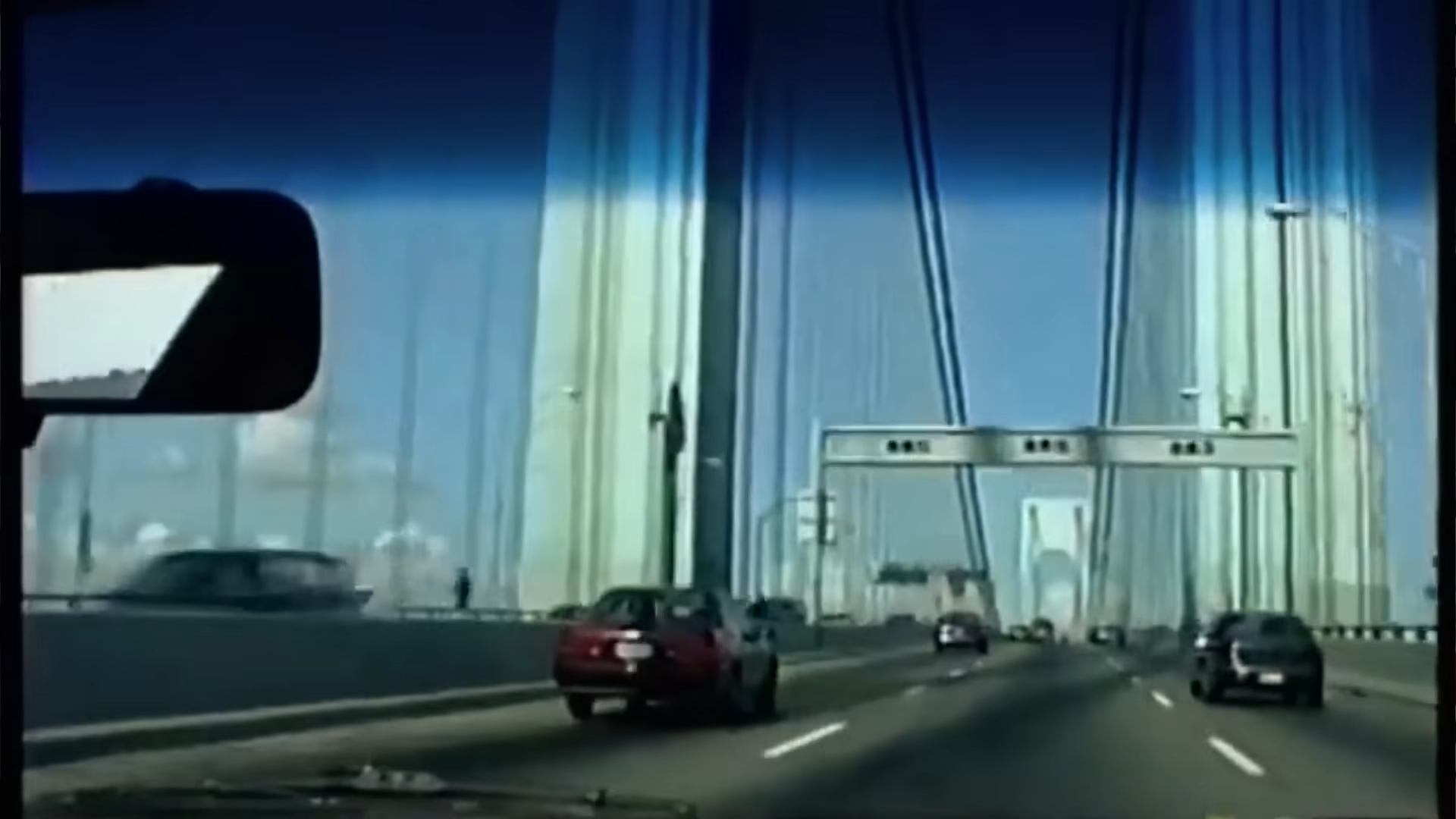 Her Car Died at 3 A.M. - Then She Looked Up and Saw a Flying Saucer ...